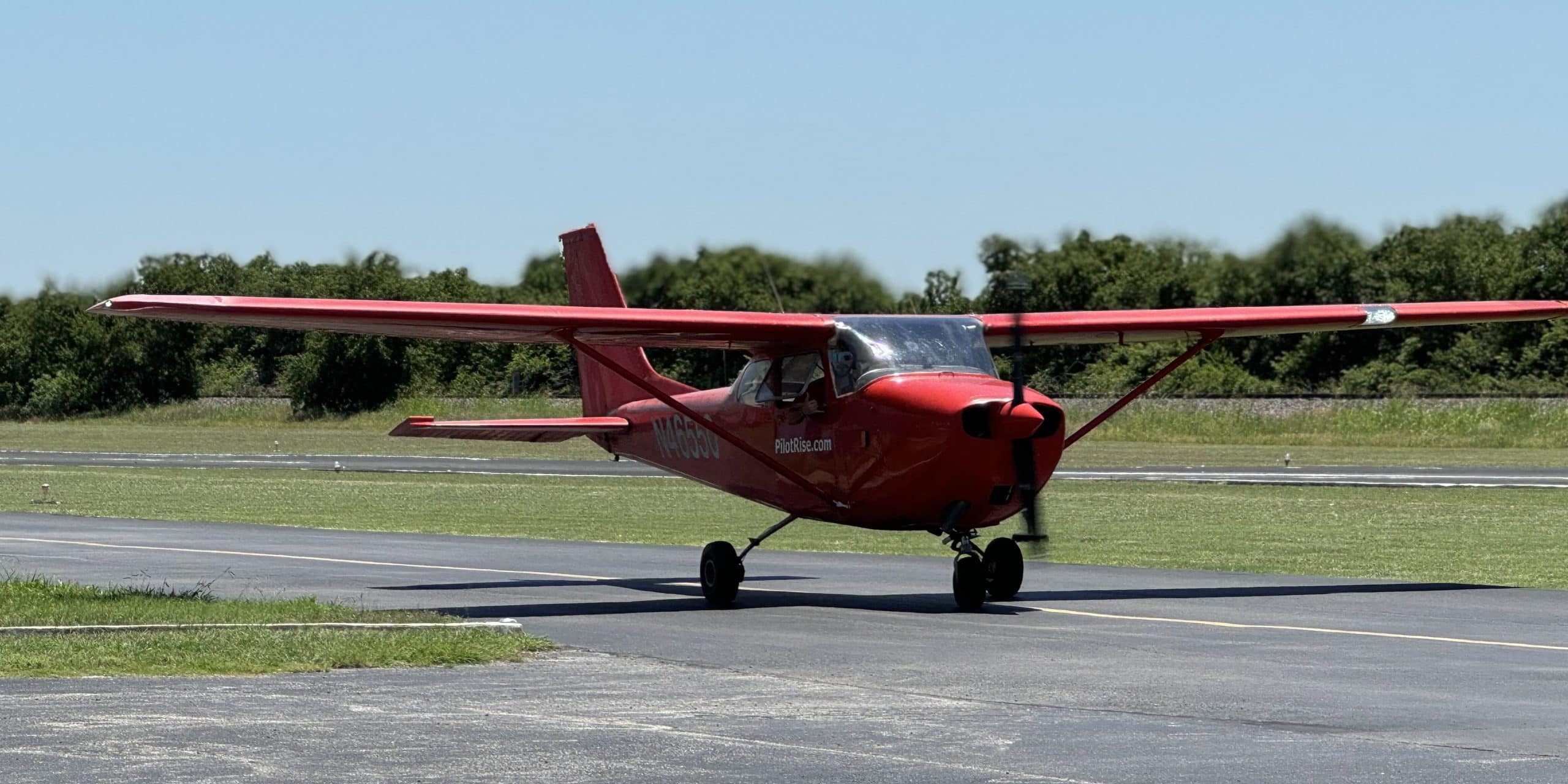 Why Most Small Planes Lack Air Conditioning • Pilot Rise Flight School